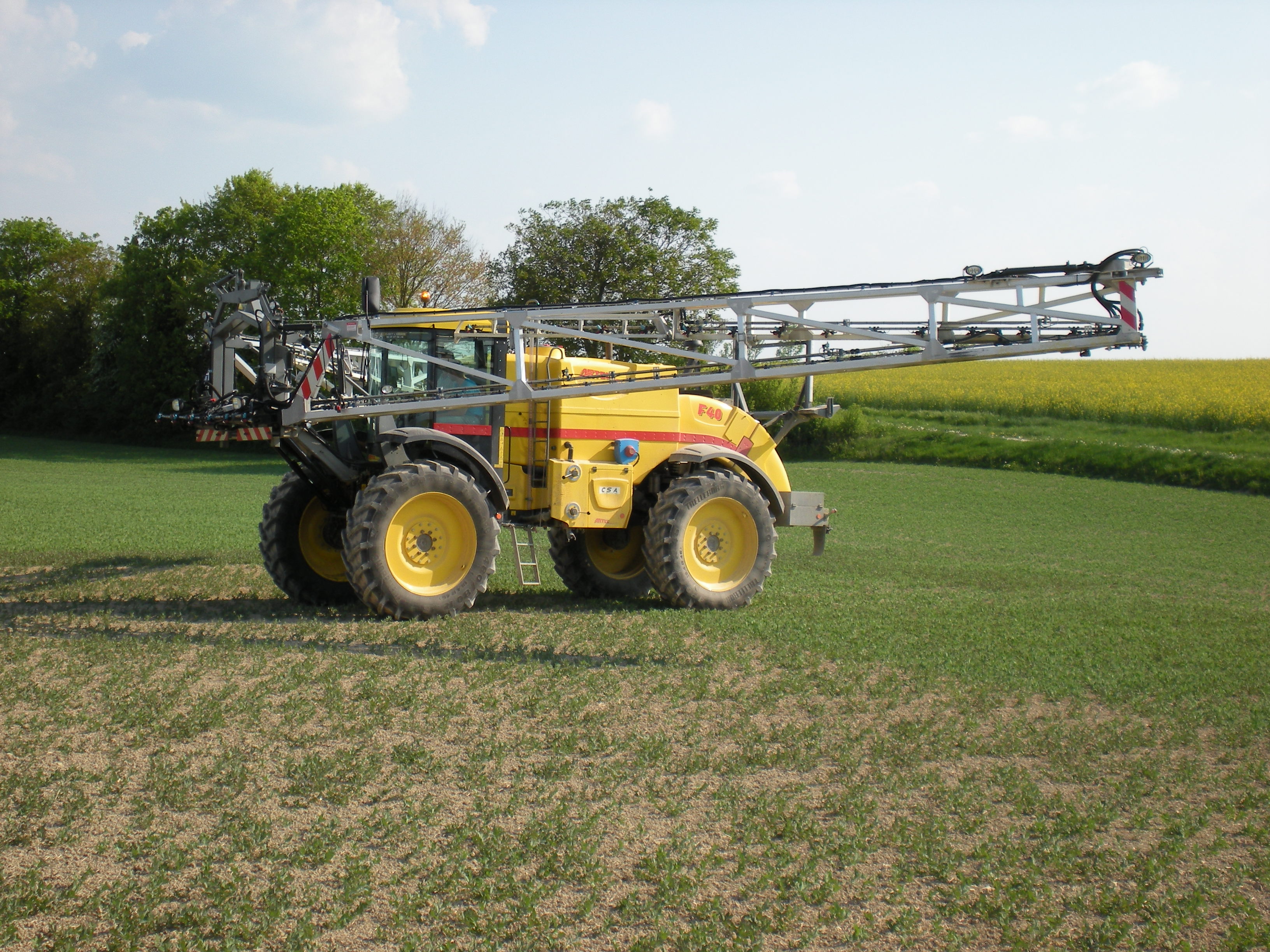 Avis F40 de la marque Artec - Pulvérisateur automoteurs